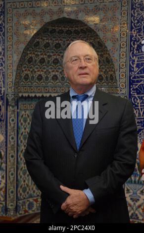 US-Botschafter in Deutschland, William R. Timken, Mitte, und seine Frau ...