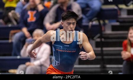 Illinois gymnast Evan Manivong competes in the floor exercise of an ...