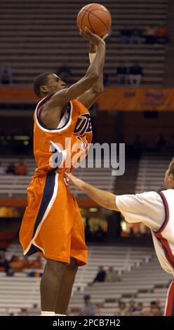 Texas-El Paso's Stefon Jackson shoots the first of two technical foul ...