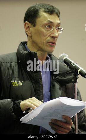 USA, Alaska, Anchorage, 3 year old boy playing outside. (MR Stock Photo ...