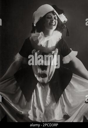 The celebrated belgian Opera singer soprano FANNY HELDY ( 1888 - 1973 ...