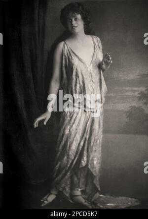 The celebrated austrian Opera singer soprano MARIA JERITZA ( 1887 ...
