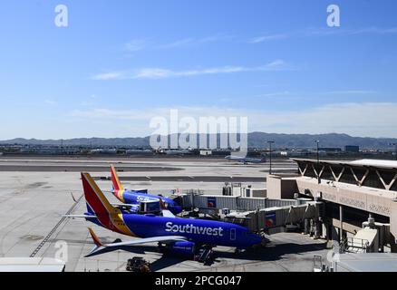Phoenix, USA. 13th Mar, 2023. An American Eagle flight departs Phoenix ...