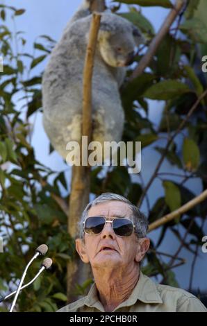 Steve Irwin known as "The Crocodile Hunter" attracts the attention of ...