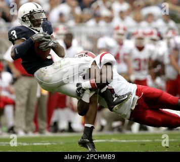 Penn State wide receiver Deon Butler (3) pulls in a 30-yard touchdown ...