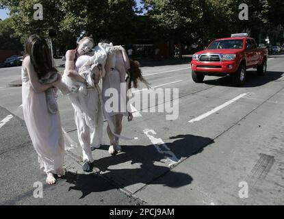Butoh dance Performance Stock Photo - Alamy