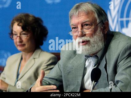 Remo Gautschi, right, Director-General of Swiss Agency for Development ...