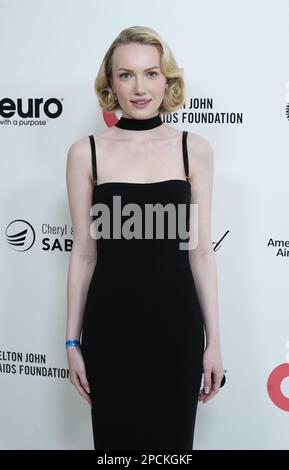 LOS ANGELES - MAR 12: Emily Ratajkowski at the 2023 Vanity Fair Oscar ...