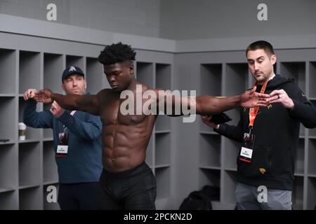 Portland State football player Emmanuel Daigbe participates in the 40 ...