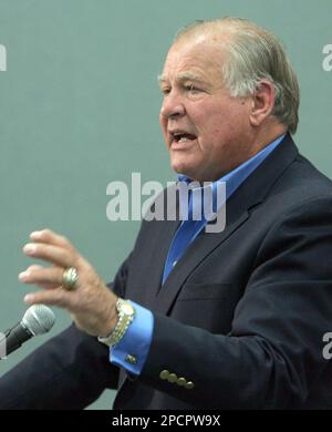 Former Green Bay Packer players gathered to honor former quarterback ...