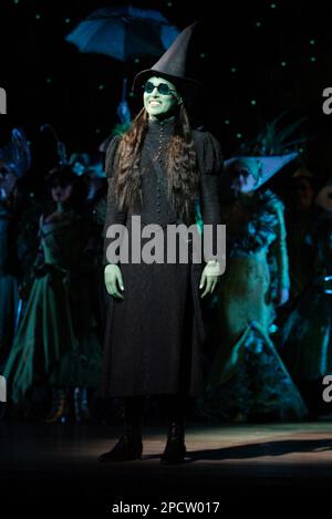 Amanda Harrison (Elphaba the Wicked Witch) Opening night of the ...