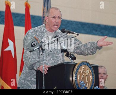Soldiers of the Kentucky National Guard's 1st Battalion, 623rd Field ...