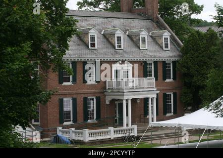 NATIONAL LAMPOON'S ANIMAL HOUSE, Delta Tau Chi Frat house members from ...