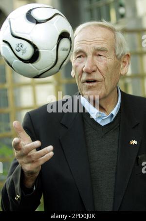German soccer legend Bernd Trautmann poses for photographers prior to a ...