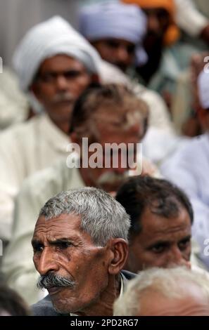 Hindu refugees from Pakistan who settled down in the disputed northern ...