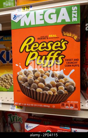 Weis supermarket is a full-service grocery store located in Doylestown ...