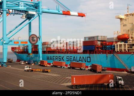 Container Shipping Port of Elizabeth Newark New Jersey Stock Photo - Alamy