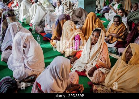 India Vrindavan the Sri Bagwan Bhajan Ashram for Widows Stock Photo - Alamy