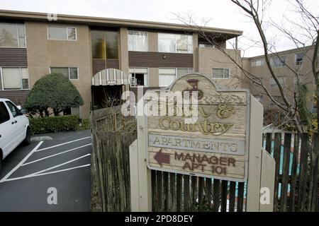 The apartment complex where Aaron Kyle Huff, the man suspected of ...