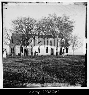 Dutch Gap, Virginia (vicinity). Deserted farm house near Dutch Gap ...