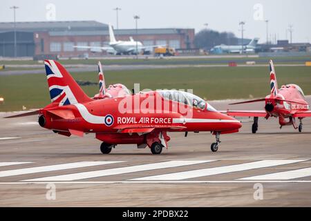 RAF Red Arrows taxiing at RAF Waddington Stock Photo - Alamy