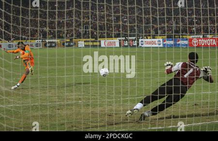 Egypt's goalkeeper Essam Al Hadari celebrate Egypt's victory in the ...
