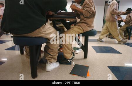 Inmates eat lunch Stock Photo - Alamy