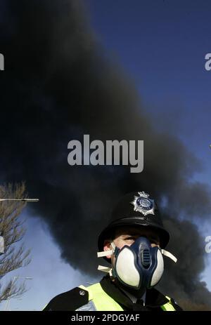 Buncefield Fire smoke plume Stock Photo - Alamy