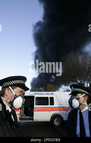 Buncefield Fire smoke plume Stock Photo - Alamy