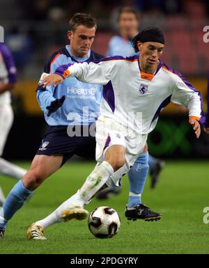 Christian Bolanos of Costa Rica's Deportivo Saprissa, receives the ball ...