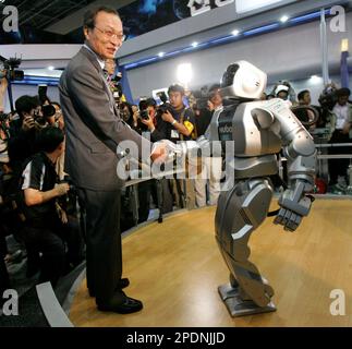 Hubo humanoid robot. This was one of the first humanoid robot equipped ...