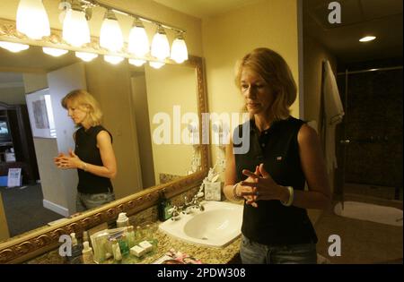 Beth Twitty, mother of missing U.S. teen, Natalee Holloway, packs her ...