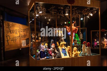 Augsburg, Germany. 15th Mar, 2023. Puppeteer Hans Kautzmann sets up ...
