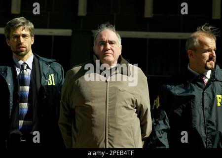 Arnold Squitieri, center, accused underboss of the Gambino crime family ...