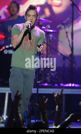 Hoobastank at the 2004 World Music Awards in Las Vegas, USA Stock Photo ...