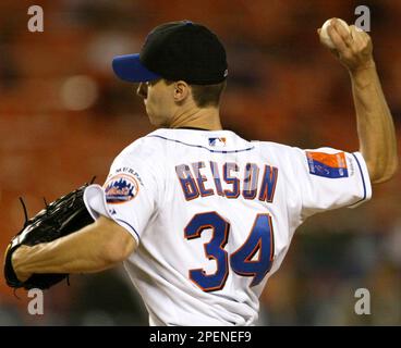 New York Mets pitcher Kris Benson and his wife Anna celebrate his Nov ...