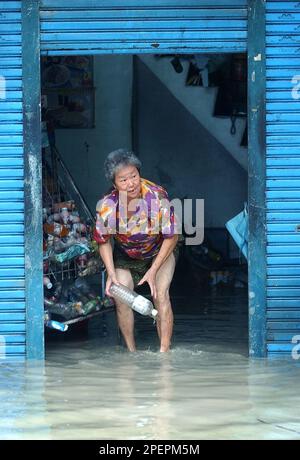 Typhoon Rananim 2004 Stock Photo - Alamy