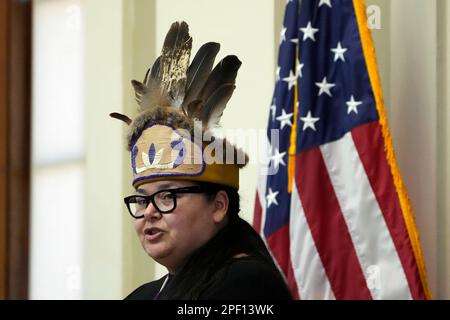 Clarissa Sabattis, Chief of the Houlton Band of Maliseets, foreground ...
