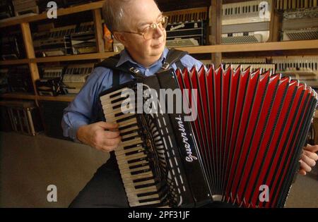 Dale Wise of Burr Hill, Va., applies a natural beeswax mixed with ...