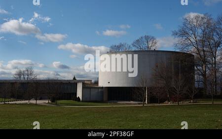 The Gettysburg Cyclorama is a 360 degree painting depicting Pickett's ...
