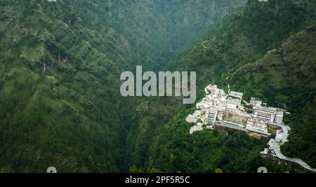 Vaishno devi temple in Jammu, India Stock Photo - Alamy