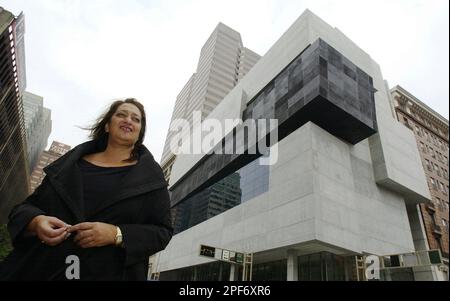 Rosenthal Center for Contemporary Art designed by Zaha Hadid Stock ...