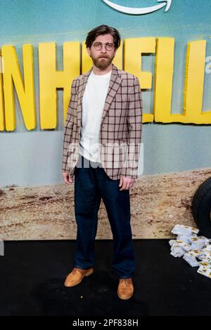 Beka Lemonjava poses during the photocall for the series 'Sin huellas ...