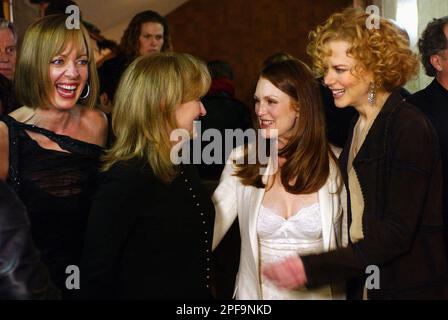 M STREEP,J MOORE,NICOLE KIDMAN, THE HOURS, 2002 Stock Photo - Alamy