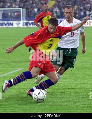 Soccer - European Championships 2004 Qualifying - Group Seven - England ...