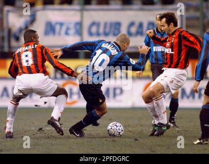MARCEL DESAILLY FRANCE & AC MILAN 30 June 1998 Stock Photo - Alamy