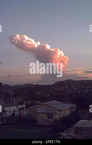 montserrat volcano eruption 1997 Stock Photo - Alamy