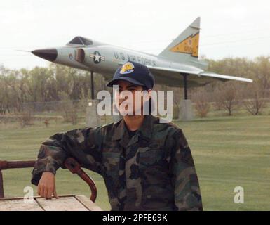 Kelly Flinn, the first female B-52 bomber pilot in the US Air Force at ...