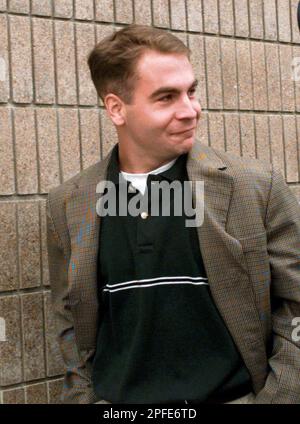 Kelly Flinn, the first female B-52 bomber pilot in the US Air Force at ...