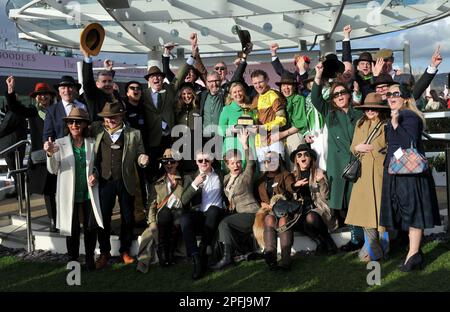 Boodles Cheltenham Gold Cup Winning owner Audrey Turley (centre) right ...